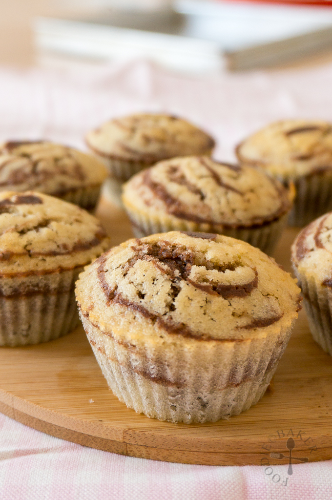 Mini Marble Cakes + Versatile Blogger Award