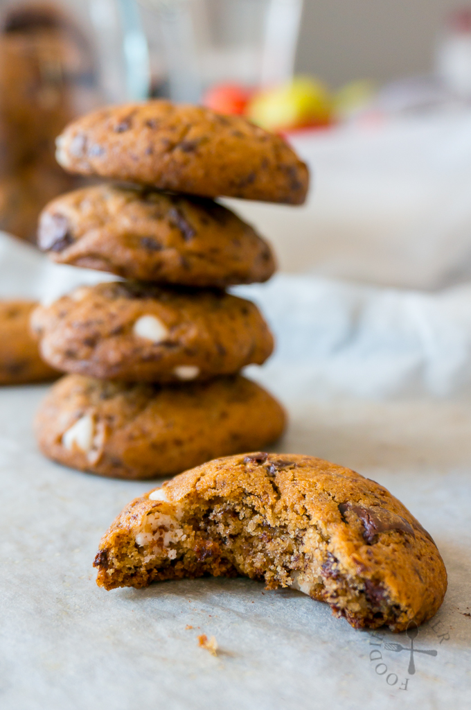 Fresh Mint Chocolate Chip Cookies